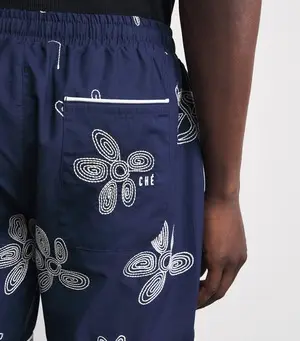 CHE Embroidered Floral Shorts