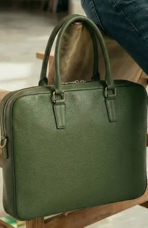 TUSK Chet Slim Briefcase In Italian Pebble Grain Leather - Forest