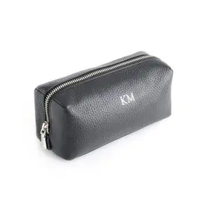 ROYCE NEW YORK Compact Travel Organizer Bag In Pebble Grain Leather With Zippered Closure - Black