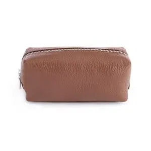 ROYCE NEW YORK Compact Travel Organizer Bag In Pebble Grain Leather With Zippered Closure - Tan