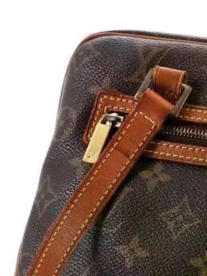 LOUIS VUITTON Monogram Canvas Mm Shoulder Bag - Brown