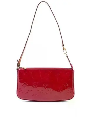 LOUIS VUITTON Monogram Vernis Pochette Accessoires Shoulder Bag - Red