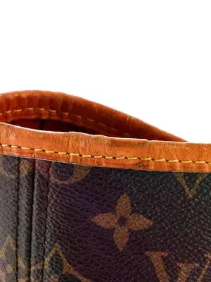 LOUIS VUITTON Monogram Canvas Gm Tote Bag