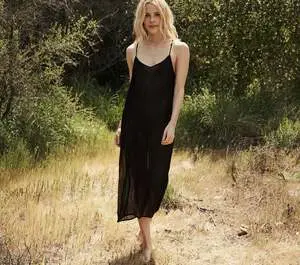 DÔEN Long Deep V-neck Slip - Black
