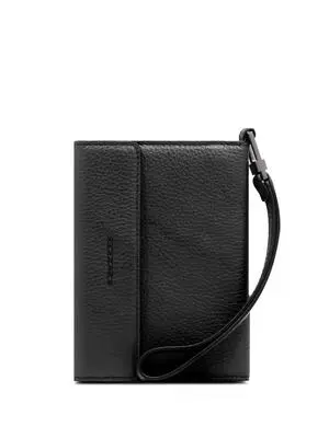 PIQUADRO Modus Leather Passport Holder - Black