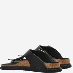 BIRKENSTOCK Gizeh Patent Leather Sandals With Oversized Buckle Detail - Nero