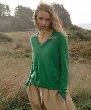 Jenni Kayne Flynn Cashmere V-neck Sweater - Green