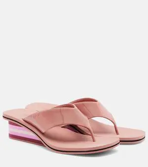 Chloé Leather Wedge Thong Sandals - Pink