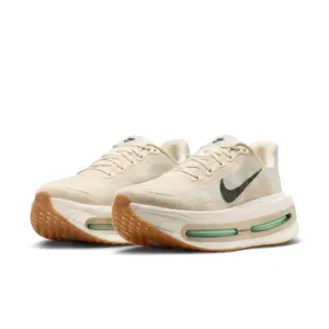 Nike Vomero Premium Road Running Shoes - Brown