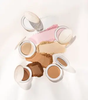 WESTMAN ATELIER Vital Pressed Skincare Powder