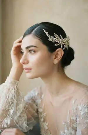 Brides & Hairpins Takara Crystal And Pearl Embellished Hair Clip - Gold