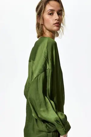H&m Relaxed-fit Wrapover Blouse With V-neck And Dropped Shoulders