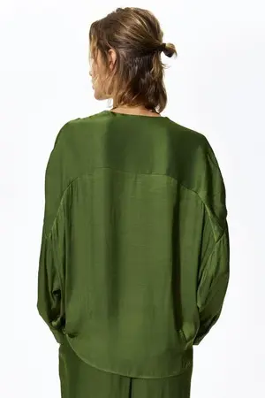 H&m Relaxed-fit Wrapover Blouse With V-neck And Dropped Shoulders