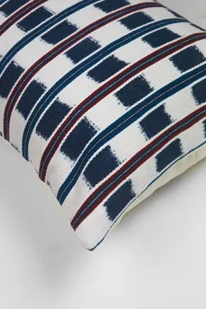 ARCHIVE NEW YORK Santiago Atitlan Jaspe Handwoven Throw Pillow
