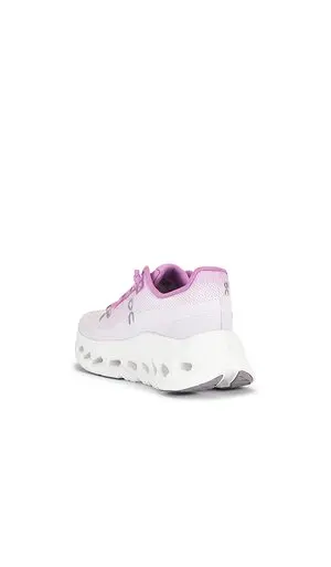 On Cloudtilt Sneaker