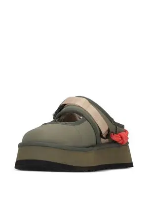 UGG Mary Jane Platform Flats - Verde