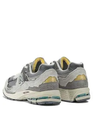 NEW BALANCE 2002r Protection Pack Low Top Sneakers - Grey