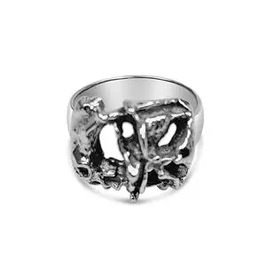 BELLUS DOMINA Sterling Abstract Moon Ring - Silver