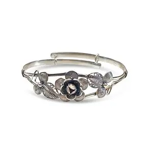 BELLUS DOMINA Sterling Filigree Flower Bracelet