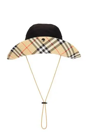 Burberry Water-resistant Cotton Gabardine Bucket Hat With Equestrian Knight Embroidery - Black