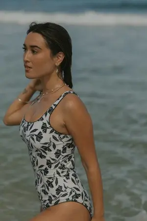 Geode Swimwear Aruba Scoop Neck One Piece With Floral Print