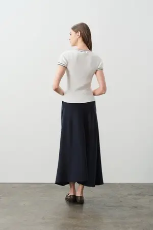 Naked Cashmere Victoria Cotton Cashmere Baby Tee - Ecru/navy