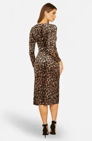 YUMI Velvet Long Sleeve Fitted Midi Dress