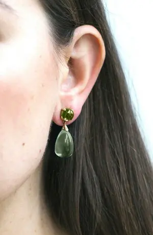 Goshwara Naughty Cabochon Drop Earrings - Translucent Green