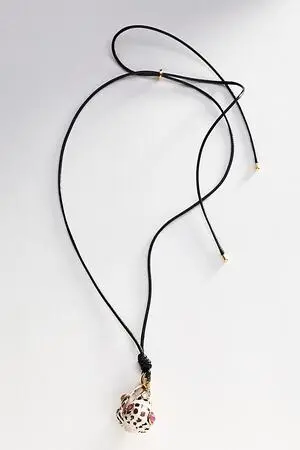 Black Pendant Necklaces