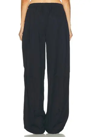 On Parachute Pant