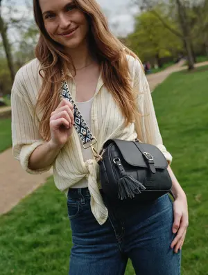 POM POM LONDON Finsbury Crossbody Bag - Navy