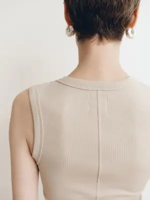 VIR VITA Kana Ribbed Scoop Neck Tank