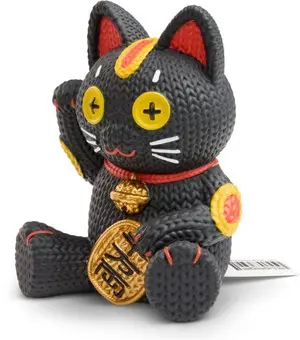 HANDMADE BY ROBOTS Beckoning Catprotection