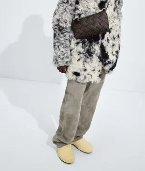 Bottega Veneta Diago Zipped Messenger - Fondant