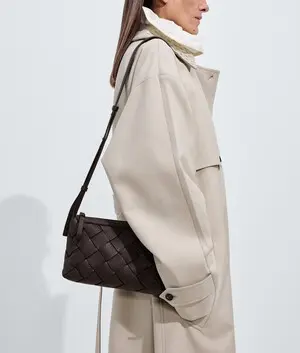 Bottega Veneta Diago Zipped Messenger - Fondant