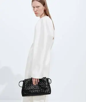 Bottega Veneta Giorno - Black