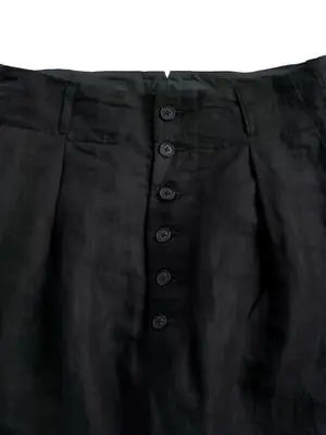 KLASICA Pleated Buttoned Shorts