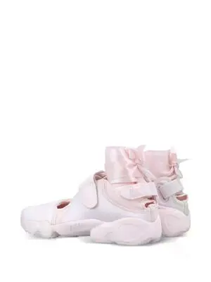 Nike Rift Se Split-toe Ribbon-tie Sneakers