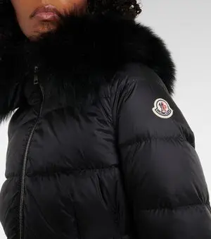 Moncler Boed Down Jacket With Shearling Trim - Black