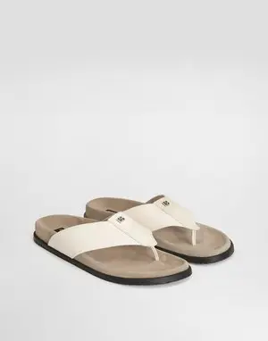 Dolce & Gabbana Logo Flip Flops - Neutral