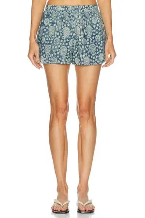 Women's Elastic Waist Thigh Length Shorts