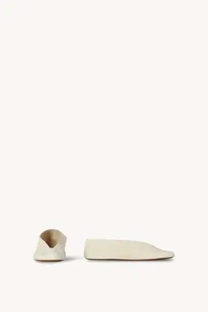 THE ROW Fay Flat Two Slip-on Shoes - Shell