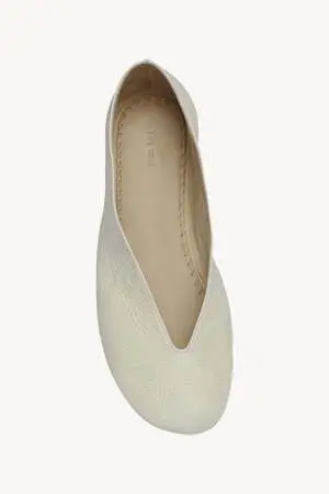 THE ROW Fay Flat Two Slip-on Shoes - Shell