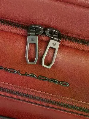 PIQUADRO Grained Laptop Bag