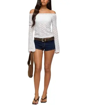 EDIKTED Off-shoulder Lace Top