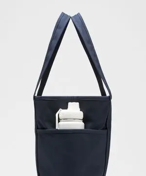 Lululemon Daily Multi-pocket Zip-top Tote Bag 18l - True Navy
