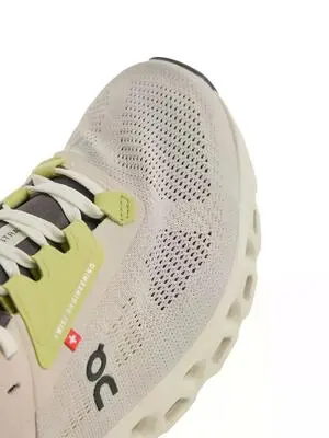 On Cloudstratus 3 Running Shoes