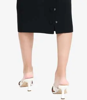 N°21 Midi Skirt With Front Darts And Extended Button Closure