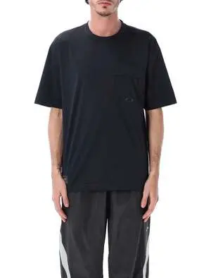 Oakley T-shirt