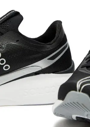 Saucony Endorphin Pro 5 Panelled Mesh Sneakers